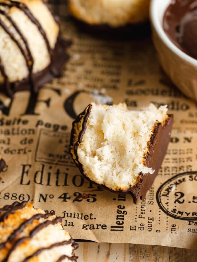 Vegan Coconut Macaroons - Addicted to Dates