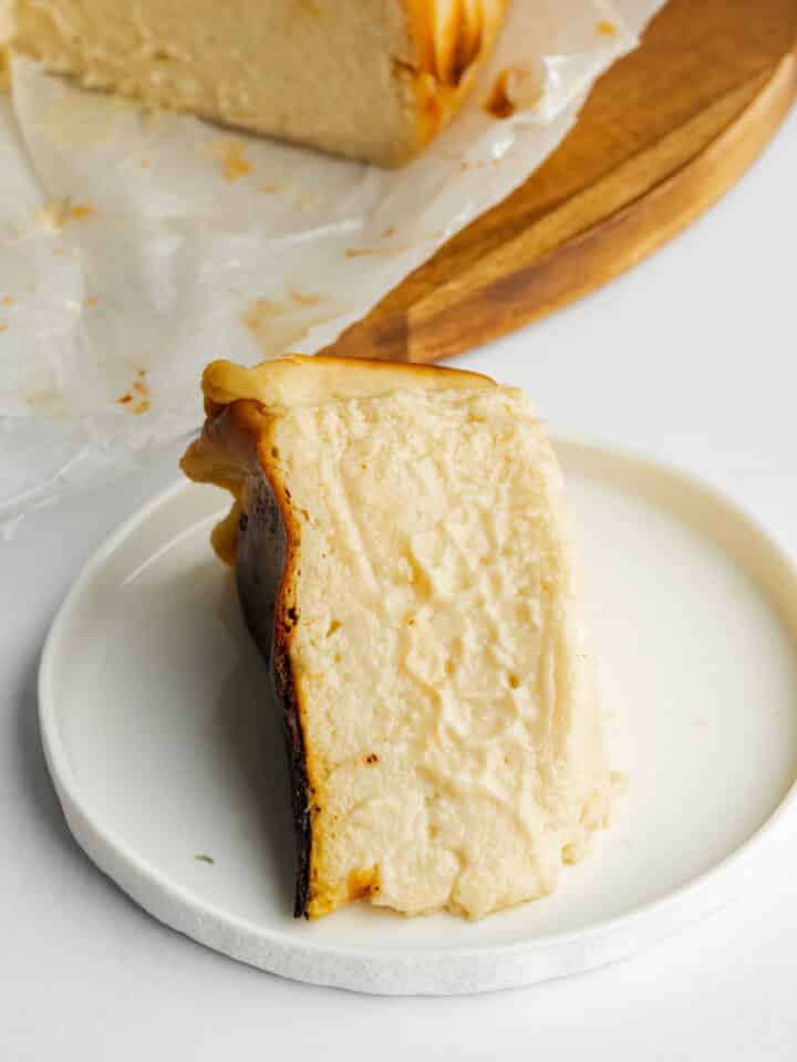 Vegan Burnt Basque Cheesecake (San Sebastian) - Addicted to Dates